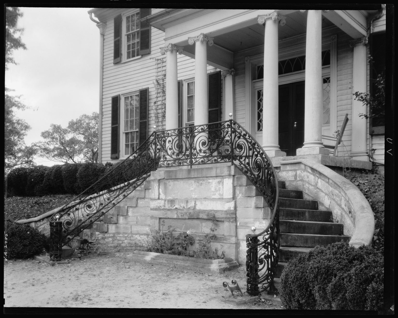 Belmont's Historic Horseshoe Staircase - Gari Melchers Home and Studio